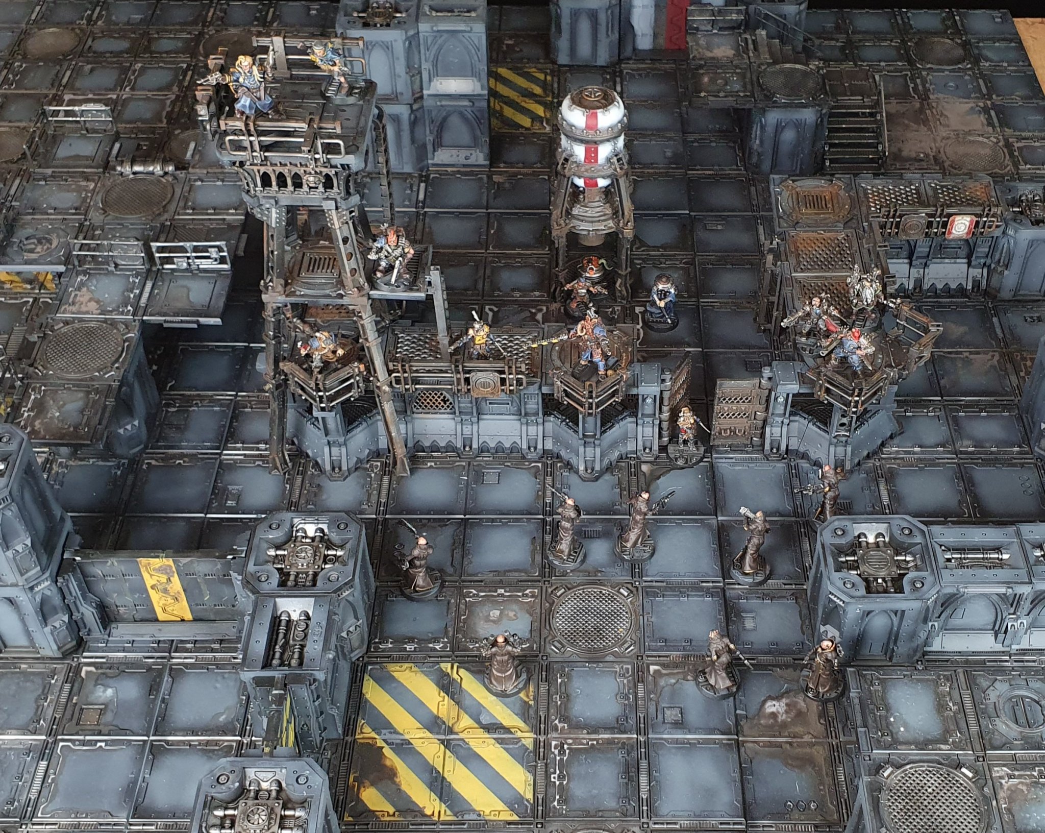 Necromunda House of Iron Review and Gang Stronghold Unboxing – Sprues ...