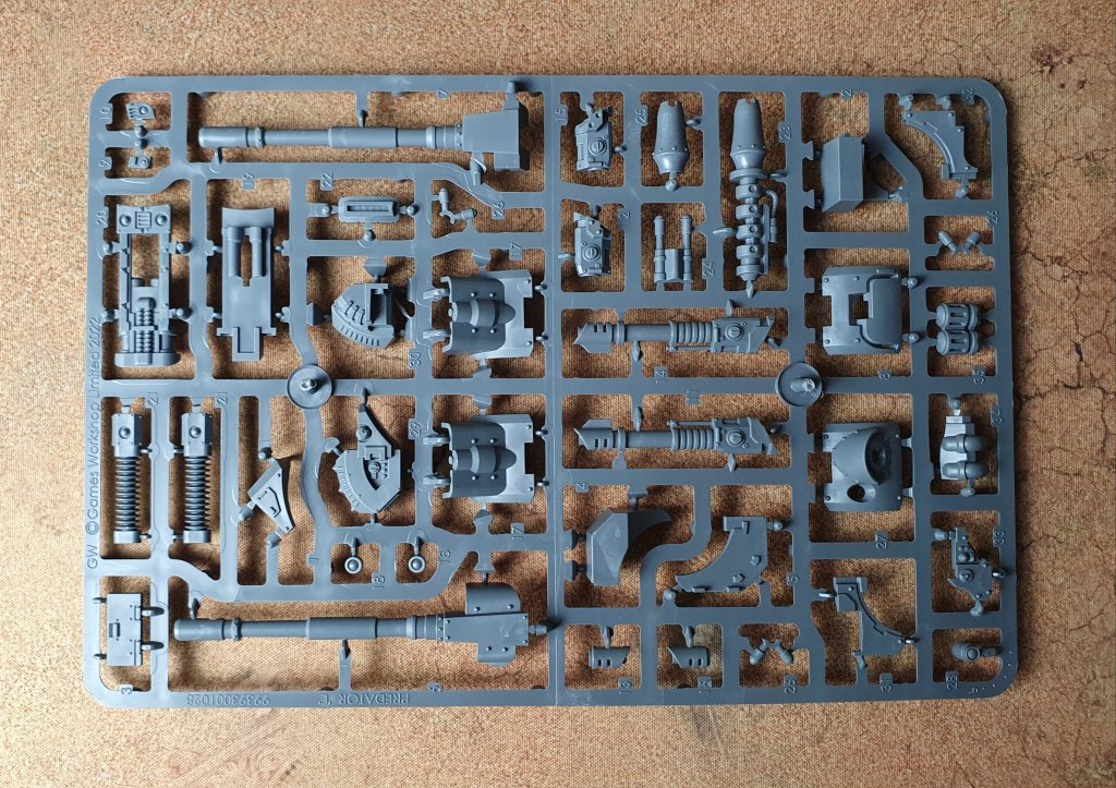 Plastic Deimos Predator Battle Tank Unboxing – Warhammer The Horus ...