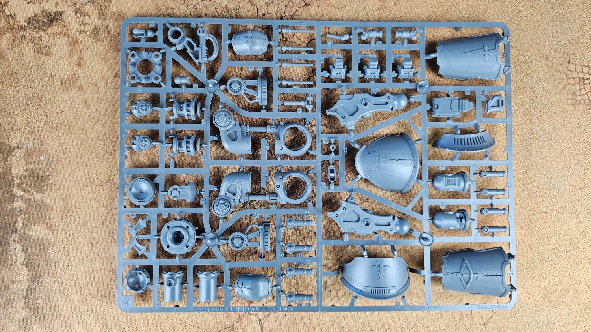 Warhammer The Horus Heresy Plastic Cerastus Knight Lancer Unboxing and ...