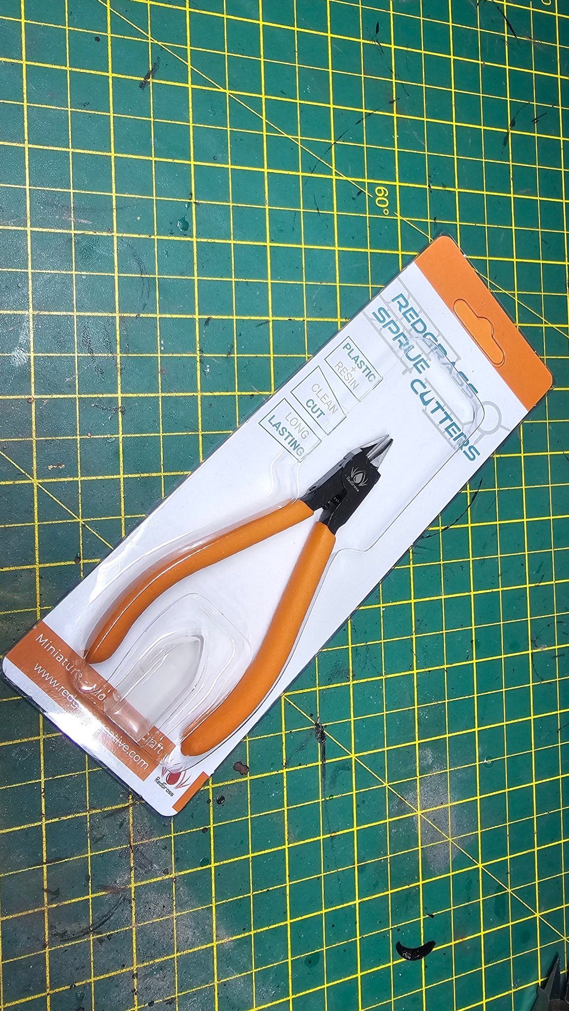 Redgrass Precision Nippers & Redgrass Sprue Cutters Review – Sprues & Brews