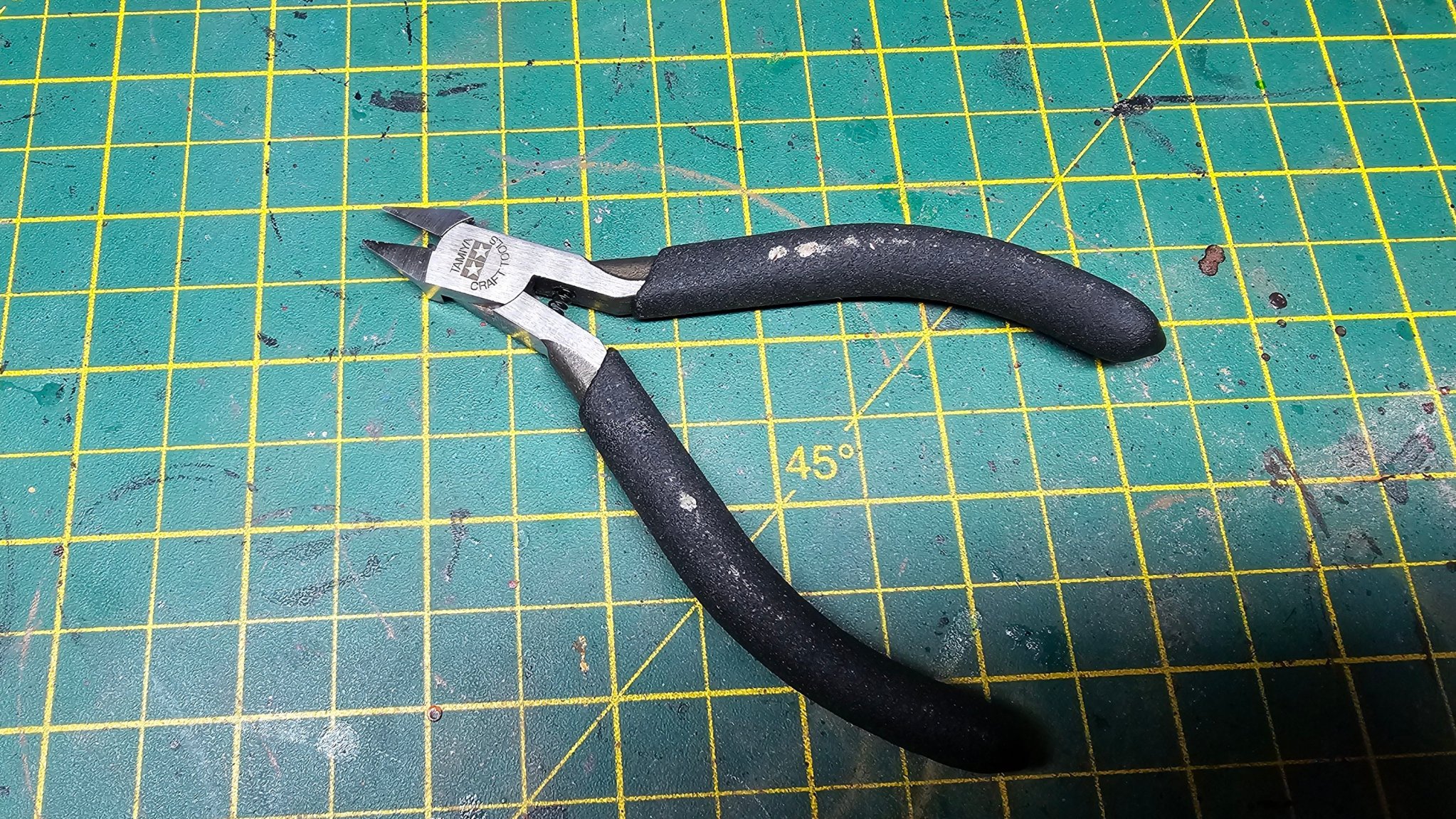 Redgrass Precision Nippers & Redgrass Sprue Cutters Review – Sprues & Brews